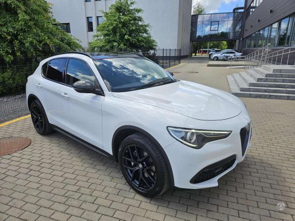 White Alfa Romeo Stelvio 2019 in Kaunas, with an engine capacity of 2.14 L and mileage of 190 thousand km for 14400 €, photo 5 on AUTOMOTO.COM.LV
