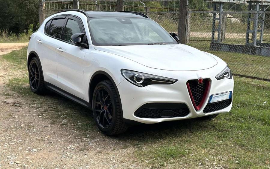 Balts Alfa Romeo Stelvio 2019 Kauņa, ar dzinēja tilpumu 2.14 L un nobraukumu 196 tūkst. km par 18890 €, foto 1 vietnē AUTOMOTO.COM.LV