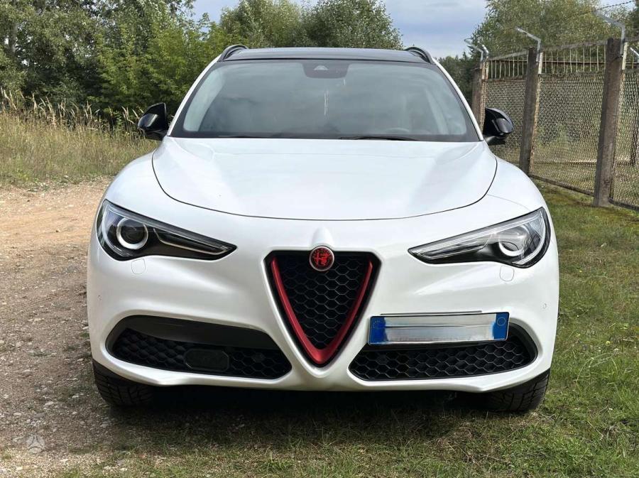 Balts Alfa Romeo Stelvio 2019 Kauņa, ar dzinēja tilpumu 2.14 L un nobraukumu 196 tūkst. km par 18890 €, foto 3 vietnē AUTOMOTO.COM.LV