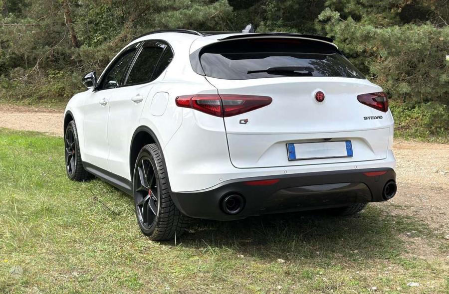 Balts Alfa Romeo Stelvio 2019 Kauņa, ar dzinēja tilpumu 2.14 L un nobraukumu 196 tūkst. km par 18890 €, foto 5 vietnē AUTOMOTO.COM.LV