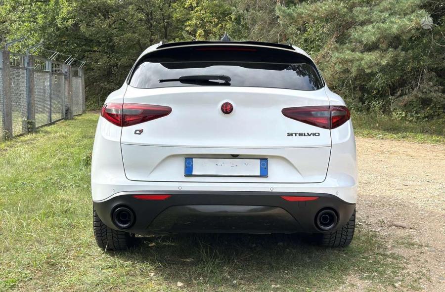 Balts Alfa Romeo Stelvio 2019 Kauņa, ar dzinēja tilpumu 2.14 L un nobraukumu 196 tūkst. km par 18890 €, foto 6 vietnē AUTOMOTO.COM.LV