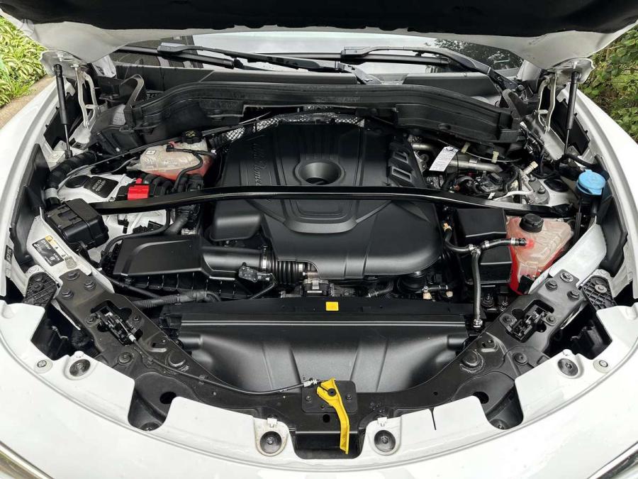 Balts Alfa Romeo Stelvio 2019 Kauņa, ar dzinēja tilpumu 2.14 L un nobraukumu 196 tūkst. km par 18890 €, foto 14 vietnē AUTOMOTO.COM.LV
