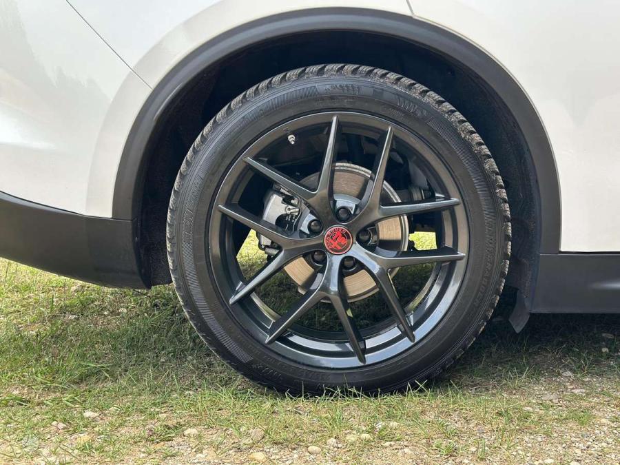 Balts Alfa Romeo Stelvio 2019 Kauņa, ar dzinēja tilpumu 2.14 L un nobraukumu 196 tūkst. km par 18890 €, foto 15 vietnē AUTOMOTO.COM.LV