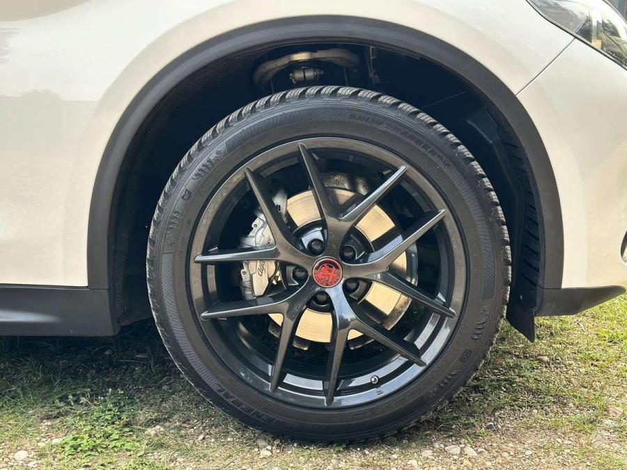 Balts Alfa Romeo Stelvio 2019 Kauņa, ar dzinēja tilpumu 2.14 L un nobraukumu 196 tūkst. km par 18890 €, foto 16 vietnē AUTOMOTO.COM.LV