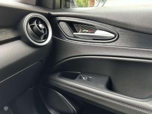 Balts Alfa Romeo Stelvio 2019 Kauņa, ar dzinēja tilpumu 2.14 L un nobraukumu 196 tūkst. km par 18890 €, foto 23 vietnē AUTOMOTO.COM.LV