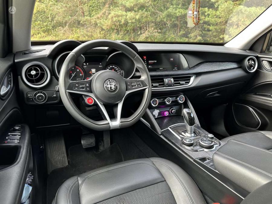 Balts Alfa Romeo Stelvio 2019 Kauņa, ar dzinēja tilpumu 2.14 L un nobraukumu 196 tūkst. km par 18890 €, foto 34 vietnē AUTOMOTO.COM.LV