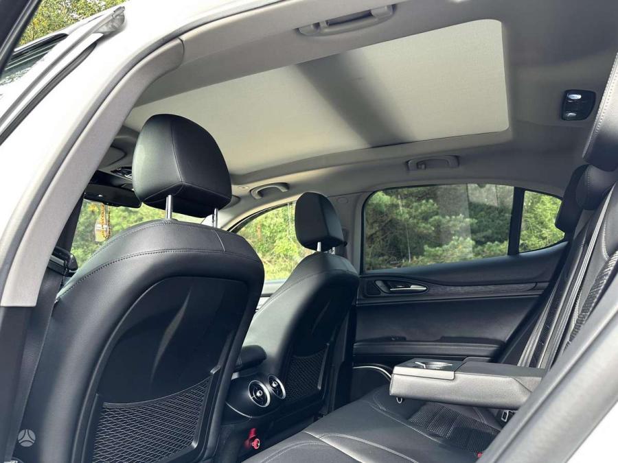 Balts Alfa Romeo Stelvio 2019 Kauņa, ar dzinēja tilpumu 2.14 L un nobraukumu 196 tūkst. km par 18890 €, foto 40 vietnē AUTOMOTO.COM.LV