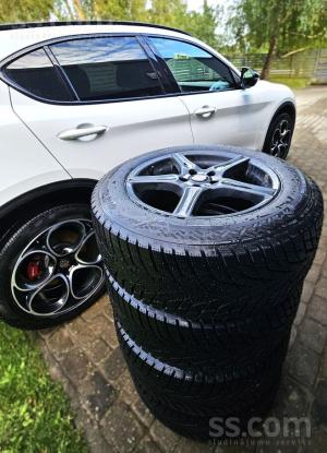 Balts Alfa Romeo Stelvio 2020 Rīga, ar dzinēja tilpumu 2.00 L un nobraukumu 197 tūkst. km par 20990 €, foto 14 vietnē AUTOMOTO.COM.LV