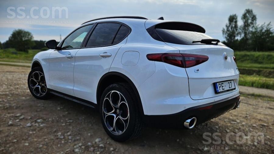 Balts Alfa Romeo Stelvio 2020 Rīga, ar dzinēja tilpumu 2.00 L un nobraukumu 197 tūkst. km par 20990 €, foto 17 vietnē AUTOMOTO.COM.LV