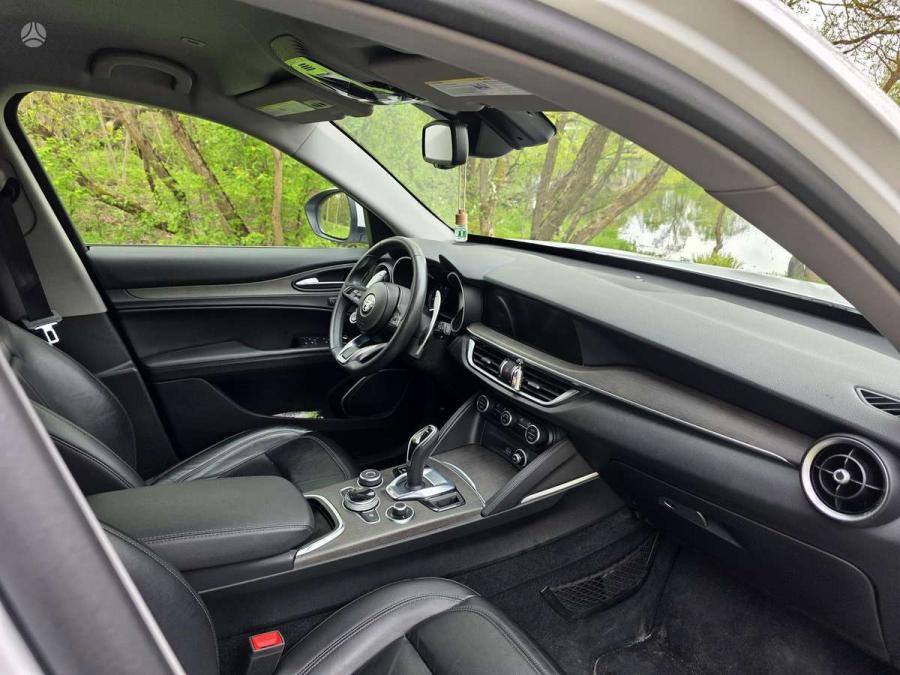 Balts Alfa Romeo Stelvio 2020 Viļņa, ar dzinēja tilpumu 2.00 L un nobraukumu 84 tūkst. km par 26000 €, foto 9 vietnē AUTOMOTO.COM.LV