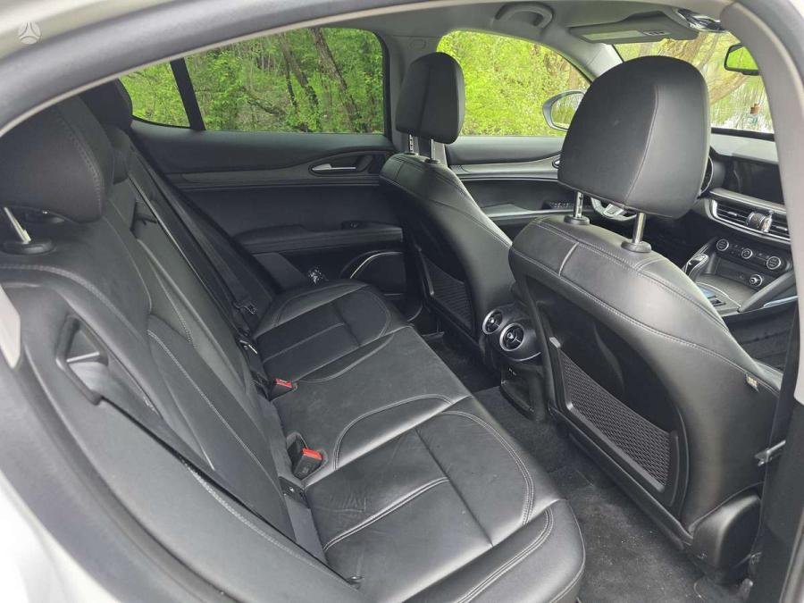 Balts Alfa Romeo Stelvio 2020 Viļņa, ar dzinēja tilpumu 2.00 L un nobraukumu 84 tūkst. km par 26000 €, foto 14 vietnē AUTOMOTO.COM.LV