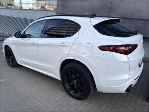 White Alfa Romeo Stelvio 2021 in Vilnius, with an engine capacity of 2.00 L and mileage of 64 thousand km for 18900 €, photo 3 on AUTOMOTO.COM.LV