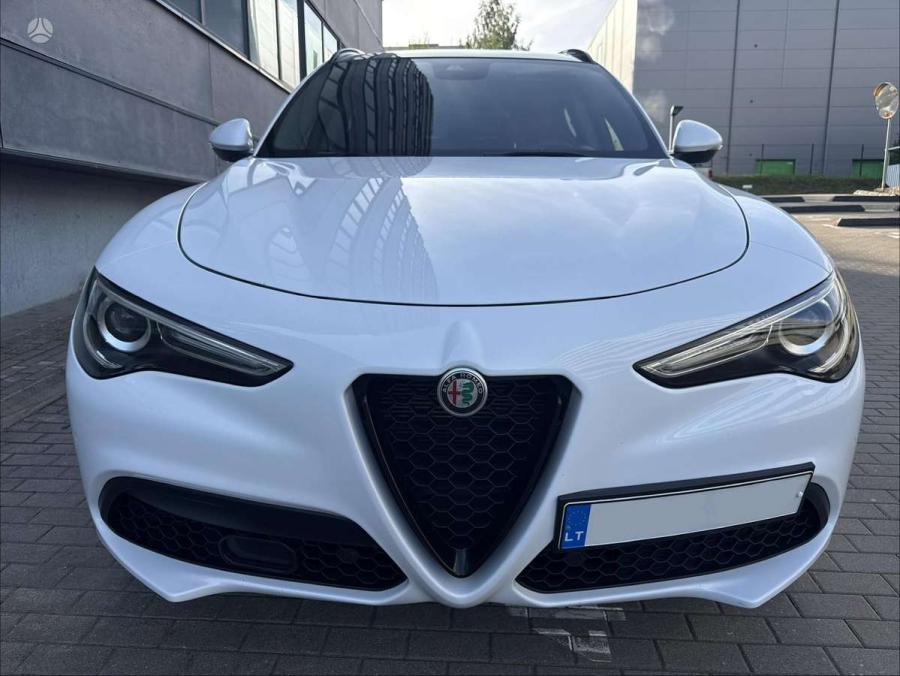 White Alfa Romeo Stelvio 2021 in Vilnius, with an engine capacity of 2.00 L and mileage of 64 thousand km for 18900 €, photo 10 on AUTOMOTO.COM.LV