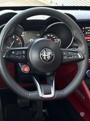 White Alfa Romeo Stelvio 2021 in Vilnius, with an engine capacity of 2.00 L and mileage of 64 thousand km for 18900 €, photo 12 on AUTOMOTO.COM.LV