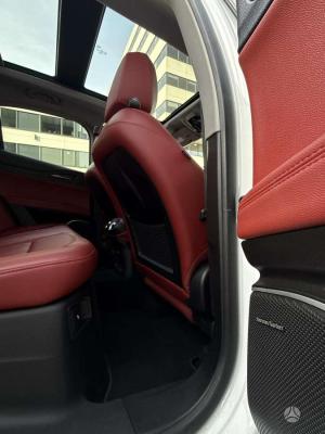 White Alfa Romeo Stelvio 2021 in Vilnius, with an engine capacity of 2.00 L and mileage of 64 thousand km for 18900 €, photo 23 on AUTOMOTO.COM.LV