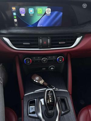 White Alfa Romeo Stelvio 2021 in Vilnius, with an engine capacity of 2.00 L and mileage of 64 thousand km for 18900 €, photo 26 on AUTOMOTO.COM.LV