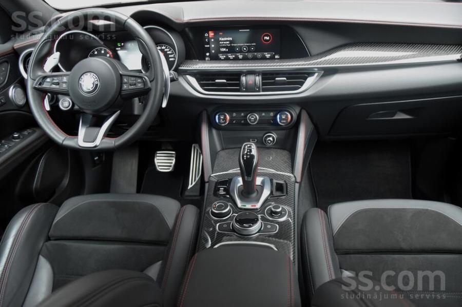 Balts Alfa Romeo Stelvio 2023 Rīga, ar dzinēja tilpumu 2.00 L un nobraukumu 20 tūkst. km par 44490 €, foto 10 vietnē AUTOMOTO.COM.LV