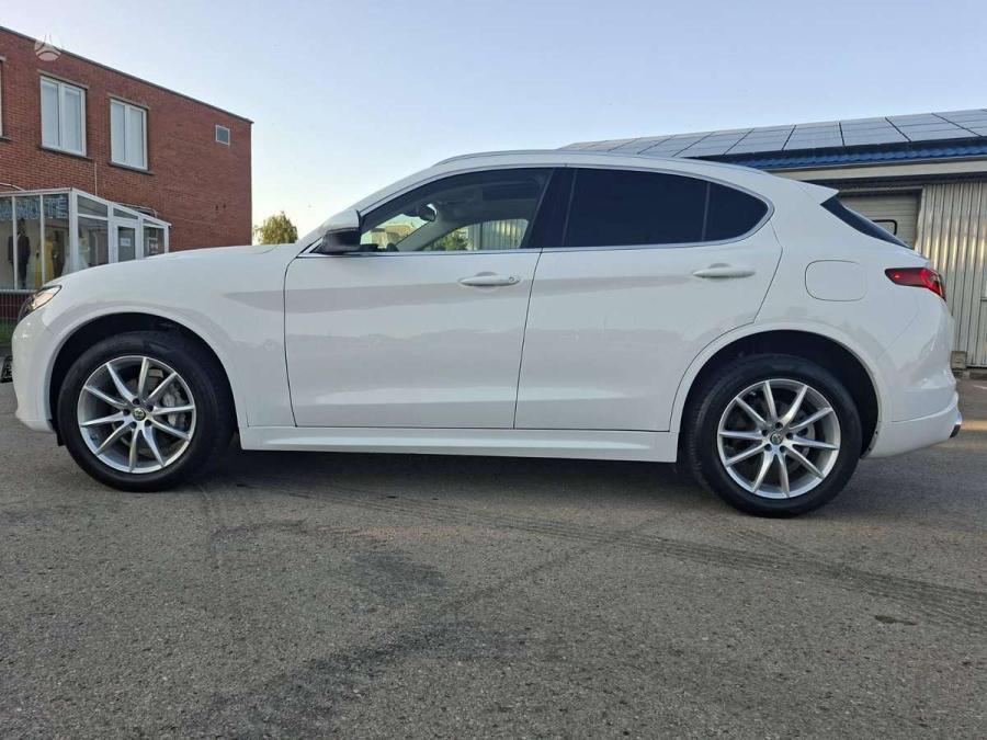 Balts Alfa Romeo Stelvio 2020 Radviliškis, ar dzinēja tilpumu 2.00 L un nobraukumu 85 tūkst. km par 19200 €, foto 16 vietnē AUTOMOTO.COM.LV