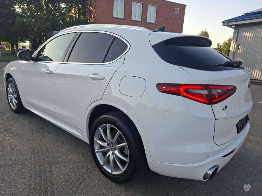 Balts Alfa Romeo Stelvio 2020 Radviliškis, ar dzinēja tilpumu 2.00 L un nobraukumu 85 tūkst. km par 19200 €, foto 18 vietnē AUTOMOTO.COM.LV