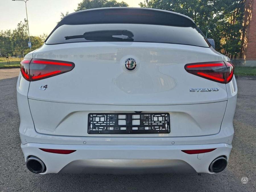 Balts Alfa Romeo Stelvio 2020 Radviliškis, ar dzinēja tilpumu 2.00 L un nobraukumu 85 tūkst. km par 19200 €, foto 19 vietnē AUTOMOTO.COM.LV