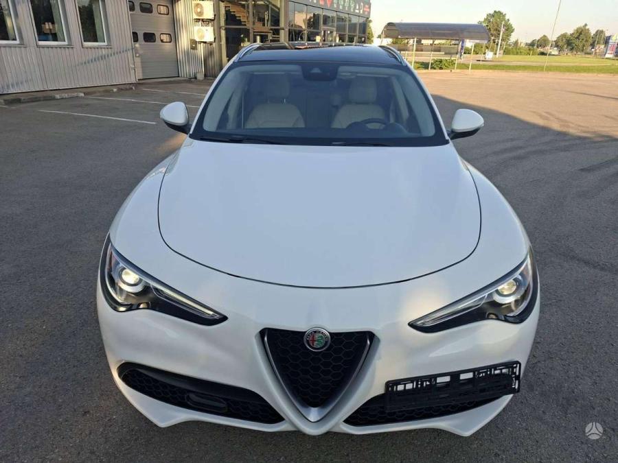 Balts Alfa Romeo Stelvio 2020 Radviliškis, ar dzinēja tilpumu 2.00 L un nobraukumu 85 tūkst. km par 19200 €, foto 29 vietnē AUTOMOTO.COM.LV