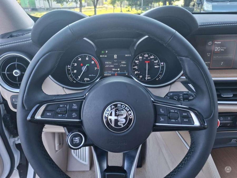 Balts Alfa Romeo Stelvio 2020 Radviliškis, ar dzinēja tilpumu 2.00 L un nobraukumu 85 tūkst. km par 19200 €, foto 42 vietnē AUTOMOTO.COM.LV