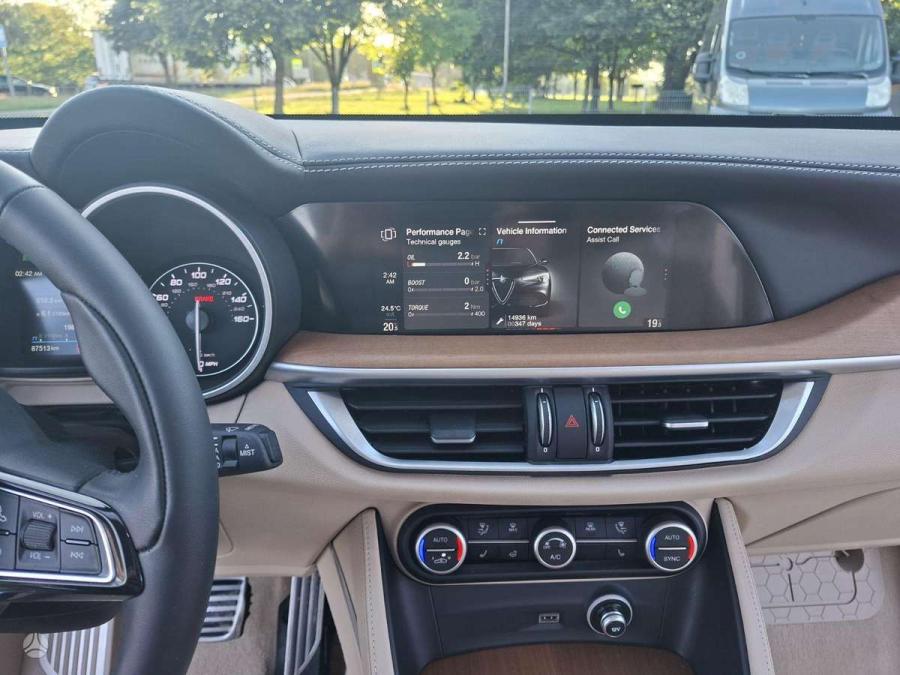 Balts Alfa Romeo Stelvio 2020 Radviliškis, ar dzinēja tilpumu 2.00 L un nobraukumu 85 tūkst. km par 19200 €, foto 46 vietnē AUTOMOTO.COM.LV