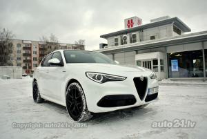 White Alfa Romeo Stelvio 2021 in Tallinn, with an engine capacity of 2.00 L and mileage of 24 thousand km for 37990 €, photo 7 on AUTOMOTO.COM.LV