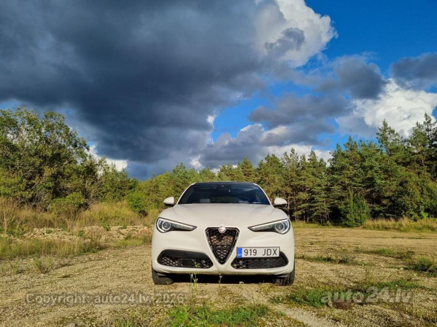 White Alfa Romeo Stelvio 2021 in Tallinn, with an engine capacity of 2.00 L and mileage of 24 thousand km for 37990 €, photo 9 on AUTOMOTO.COM.LV