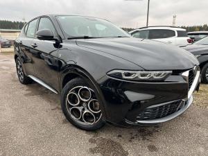 Black Alfa Romeo Tonale 2022 in Vilnius, with an engine capacity of 1.47 L and mileage of 193 thousand km for 16390 €, photo 3 on AUTOMOTO.COM.LV