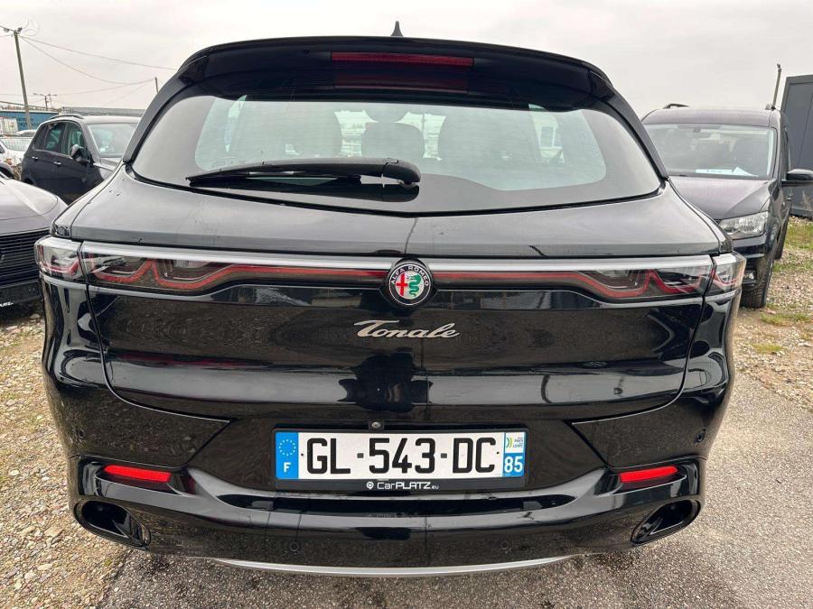 Black Alfa Romeo Tonale 2022 in Vilnius, with an engine capacity of 1.47 L and mileage of 193 thousand km for 16390 €, photo 8 on AUTOMOTO.COM.LV