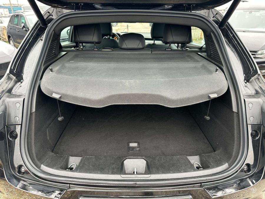 Black Alfa Romeo Tonale 2022 in Vilnius, with an engine capacity of 1.47 L and mileage of 193 thousand km for 16390 €, photo 19 on AUTOMOTO.COM.LV