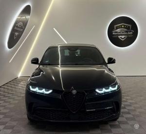 Melns Alfa Romeo Tonale 2024 Marijampole, ar dzinēja tilpumu 1.60 L un nobraukumu 47 tūkst. km par 24999 €, foto 17 vietnē AUTOMOTO.COM.LV