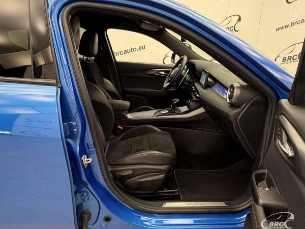 Zils Alfa Romeo Tonale 2022 Viļņa, ar dzinēja tilpumu 1.47 L un nobraukumu 84 tūkst. km par 19900 €, foto 5 vietnē AUTOMOTO.COM.LV