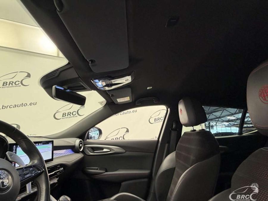 Zils Alfa Romeo Tonale 2022 Viļņa, ar dzinēja tilpumu 1.47 L un nobraukumu 84 tūkst. km par 18900 €, foto 28 vietnē AUTOMOTO.COM.LV