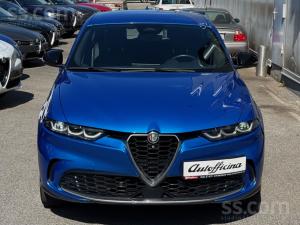 Blue Alfa Romeo Tonale 2023 in Riga, with an engine capacity of 1.50 L and mileage of 118 thousand km for 21900 €, photo 3 on AUTOMOTO.COM.LV