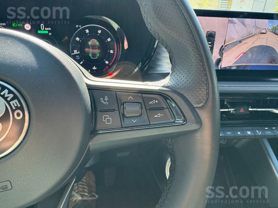 Zils Alfa Romeo Tonale 2023 Rīga, ar dzinēja tilpumu 1.50 L un nobraukumu 118 tūkst. km par 21900 €, foto 29 vietnē AUTOMOTO.COM.LV