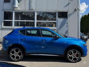 Zils Alfa Romeo Tonale 2023 Rīga, ar dzinēja tilpumu 1.47 L un nobraukumu 118 tūkst. km par 21900 €, foto 5 vietnē AUTOMOTO.COM.LV