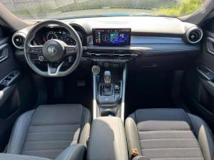 Zils Alfa Romeo Tonale 2023 Rīga, ar dzinēja tilpumu 1.47 L un nobraukumu 118 tūkst. km par 21900 €, foto 21 vietnē AUTOMOTO.COM.LV