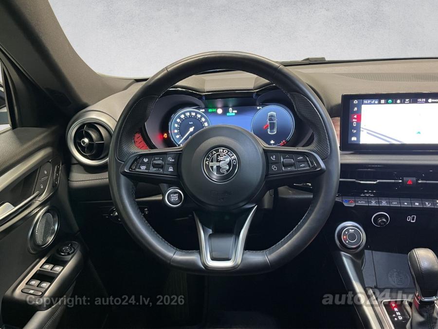 Blue Alfa Romeo Tonale 2023 in Tallinn, with an engine capacity of 1.50 L and mileage of 53 thousand km for 26900 €, photo 12 on AUTOMOTO.COM.LV