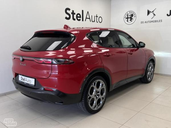 Sarkans Alfa Romeo Tonale 2022 Viļņa, ar dzinēja tilpumu 1.50 L un nobraukumu 73 tūkst. km par 21000 €, foto 5 vietnē AUTOMOTO.COM.LV