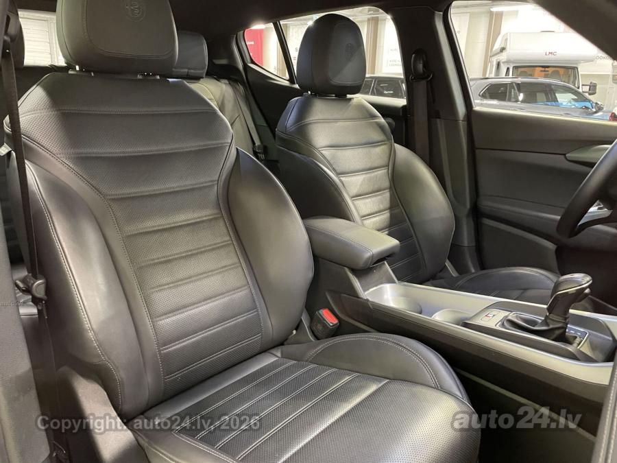 Sarkans Alfa Romeo Tonale 2023 Tallina, ar dzinēja tilpumu 1.50 L un nobraukumu 56 tūkst. km par 21990 €, foto 11 vietnē AUTOMOTO.COM.LV