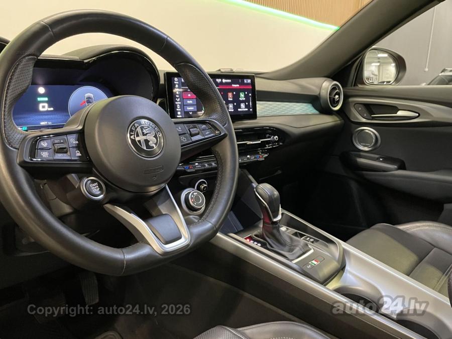 Sarkans Alfa Romeo Tonale 2023 Tallina, ar dzinēja tilpumu 1.50 L un nobraukumu 56 tūkst. km par 21990 €, foto 14 vietnē AUTOMOTO.COM.LV