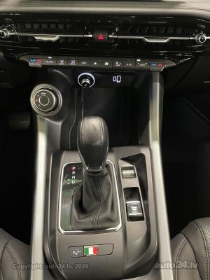 Sarkans Alfa Romeo Tonale 2023 Tallina, ar dzinēja tilpumu 1.50 L un nobraukumu 56 tūkst. km par 21990 €, foto 22 vietnē AUTOMOTO.COM.LV