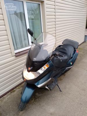 Zils Aprilia Atlantic 2004 Viļņa, ar dzinēja tilpumu 0.50 L un nobraukumu 0 tūkst. km par 1199 €, foto 3 vietnē AUTOMOTO.COM.LV