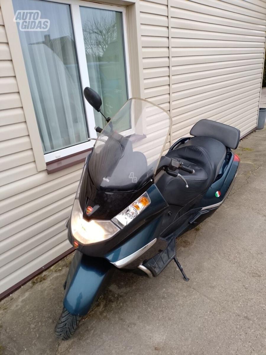 Zils Aprilia Atlantic 2004 Viļņa, ar dzinēja tilpumu 0.50 L un nobraukumu 0 tūkst. km par 1199 €, foto 3 vietnē AUTOMOTO.COM.LV