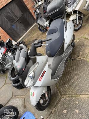 Aprilia Atlantic 2005 in Kaunas, with an engine capacity of 0.00 L and mileage of 0 thousand km for 920 €, photo 3 on AUTOMOTO.COM.LV