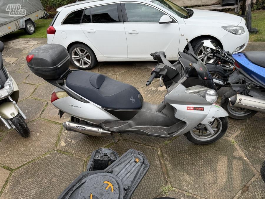 Aprilia Atlantic 2005 in Kaunas, with an engine capacity of 0.00 L and mileage of 0 thousand km for 920 €, photo 9 on AUTOMOTO.COM.LV