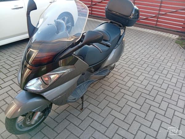 Aprilia Atlantic 2006 in Vilnius, with an engine capacity of 0.50 L and mileage of 39 thousand km for 1650 €, photo 1 on AUTOMOTO.COM.LV