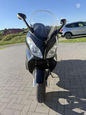 Aprilia Atlantic 2007 Mažeikiai, ar dzinēja tilpumu 0.50 L un nobraukumu 39 tūkst. km par 2000 €, foto  vietnē AUTOMOTO.COM.LV
